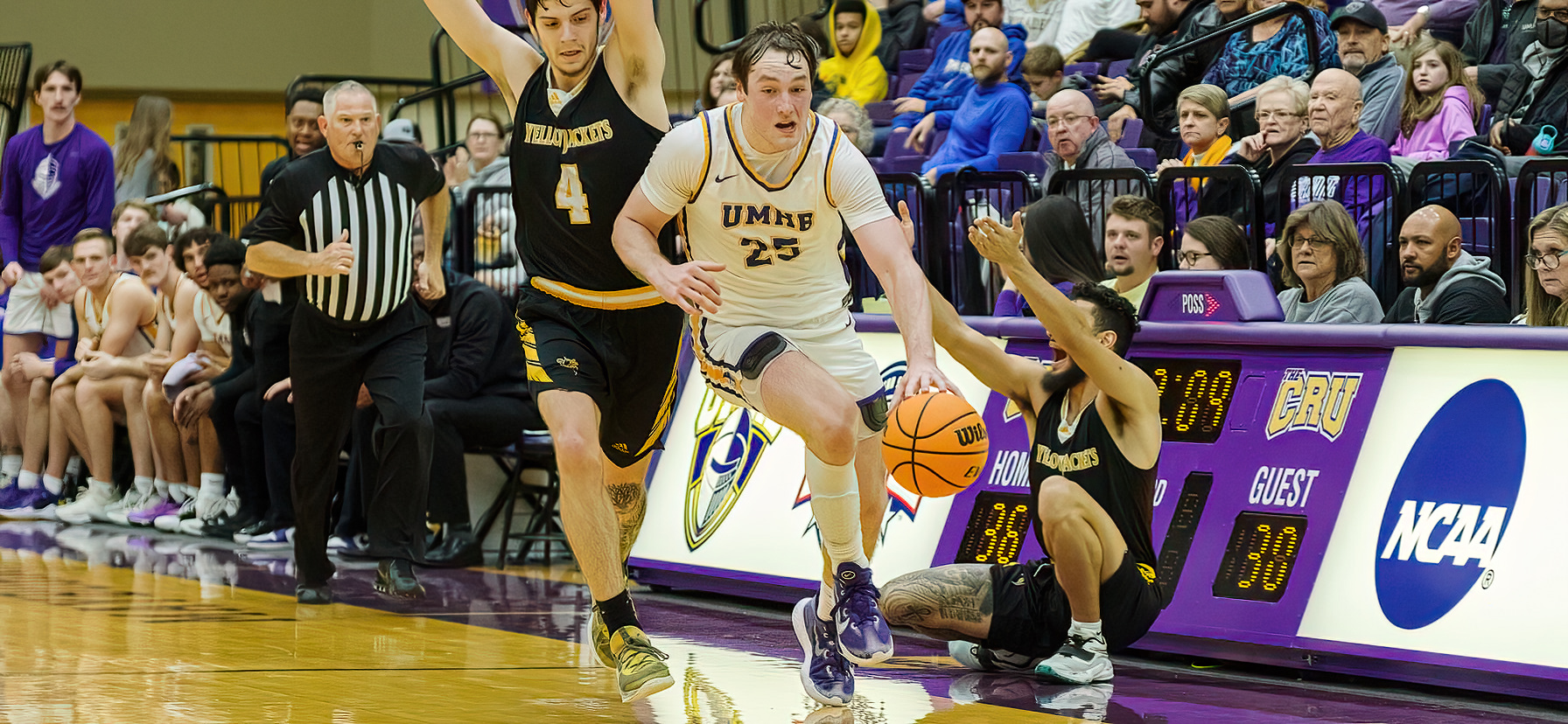 UMHB men's and women's basketball sweep LeTourneau on Saturday ...