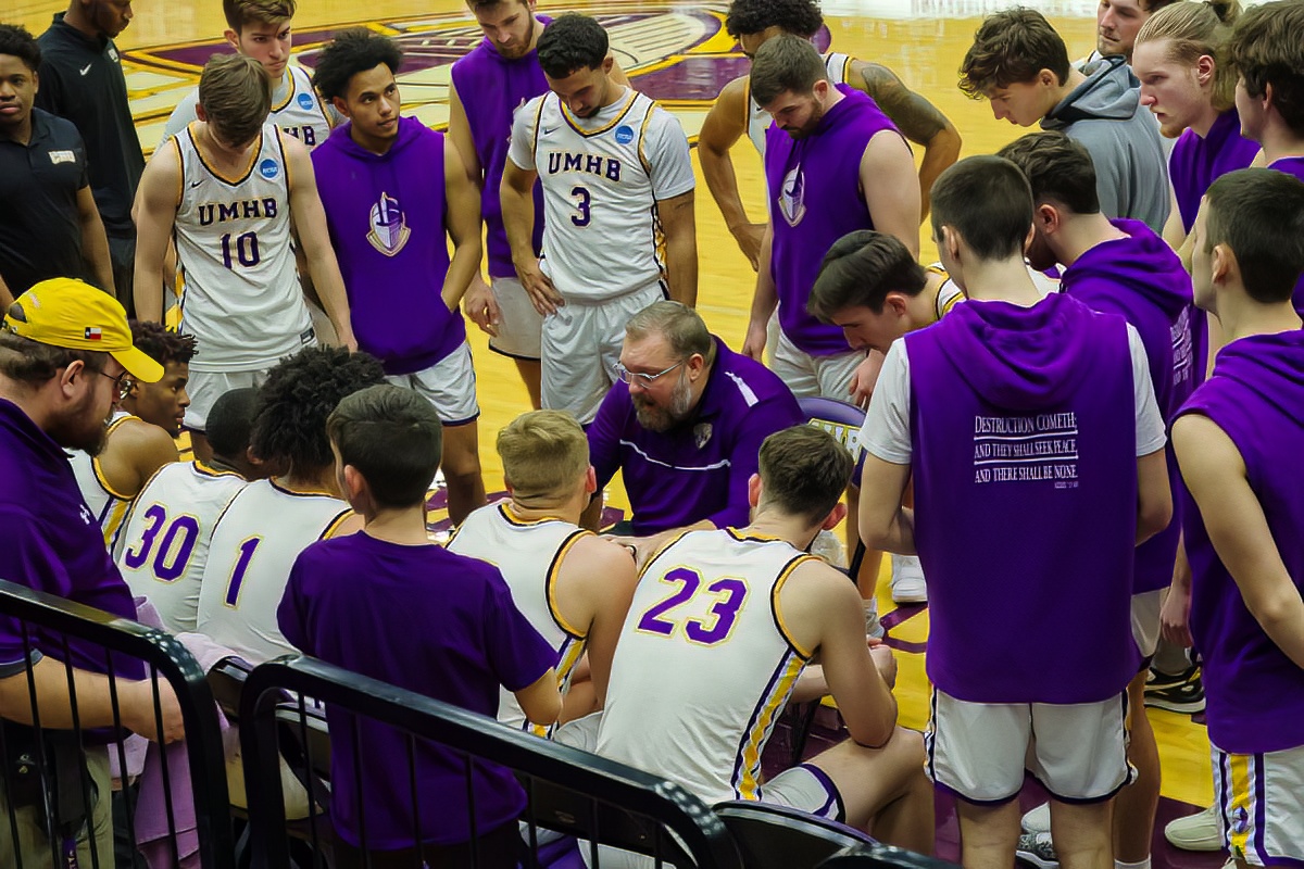 BREAKING: UMHB men's basketball to host pod in NCAA Tournament, faces ...