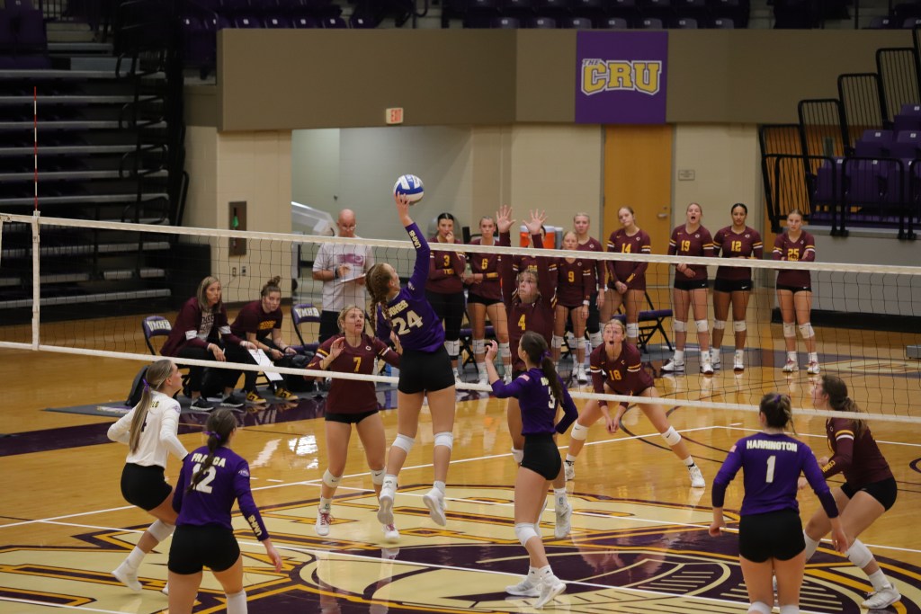 UMHB volleyball takes down Concordia College (MN) in season-opening ...