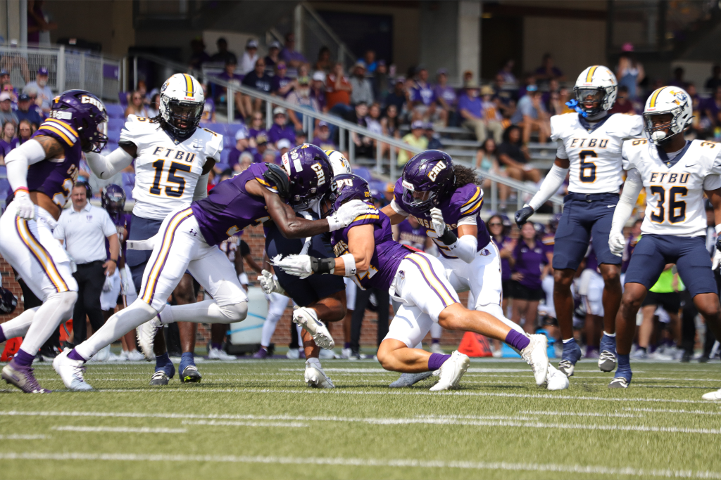 PHOTOS: UMHB Football defeats ETBU in ASC opener - True To The Cru